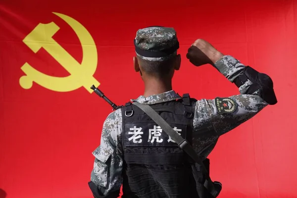 Chinese Pla People's Libration Army Soldier Swears Front Flag Cpc ...