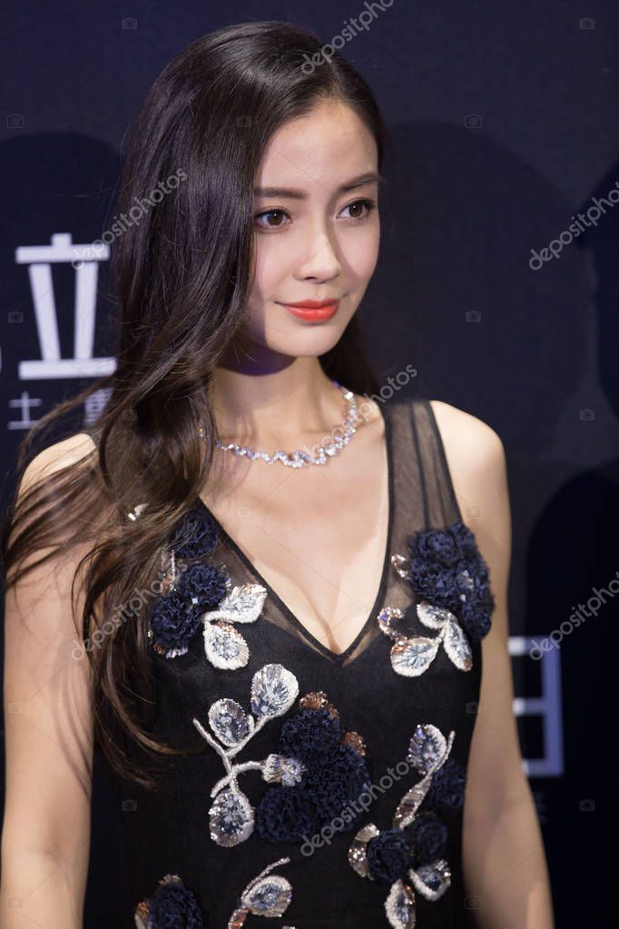 La modelo y actriz de Hong Kong Angelababy posa en el estreno en China de su nueva película ...