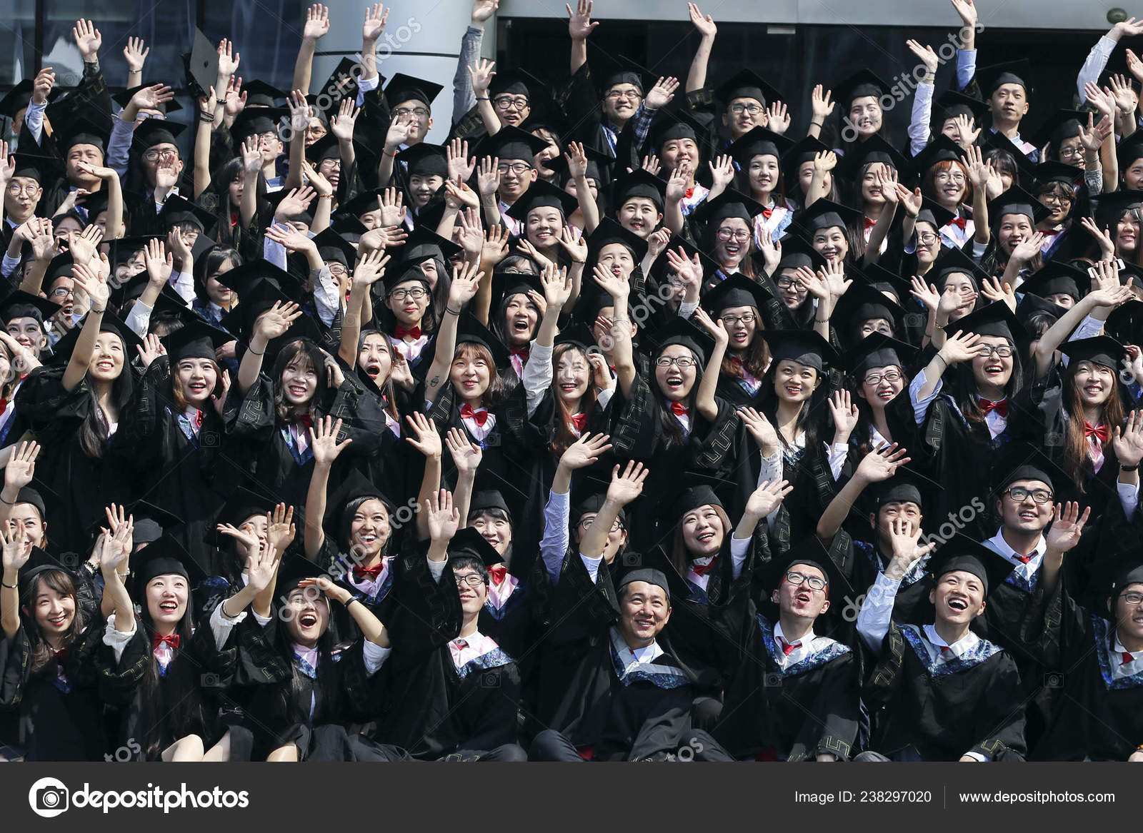 Chinese Graduates Dressed Academic Gowns Wave Graduation Photo Shoot ...