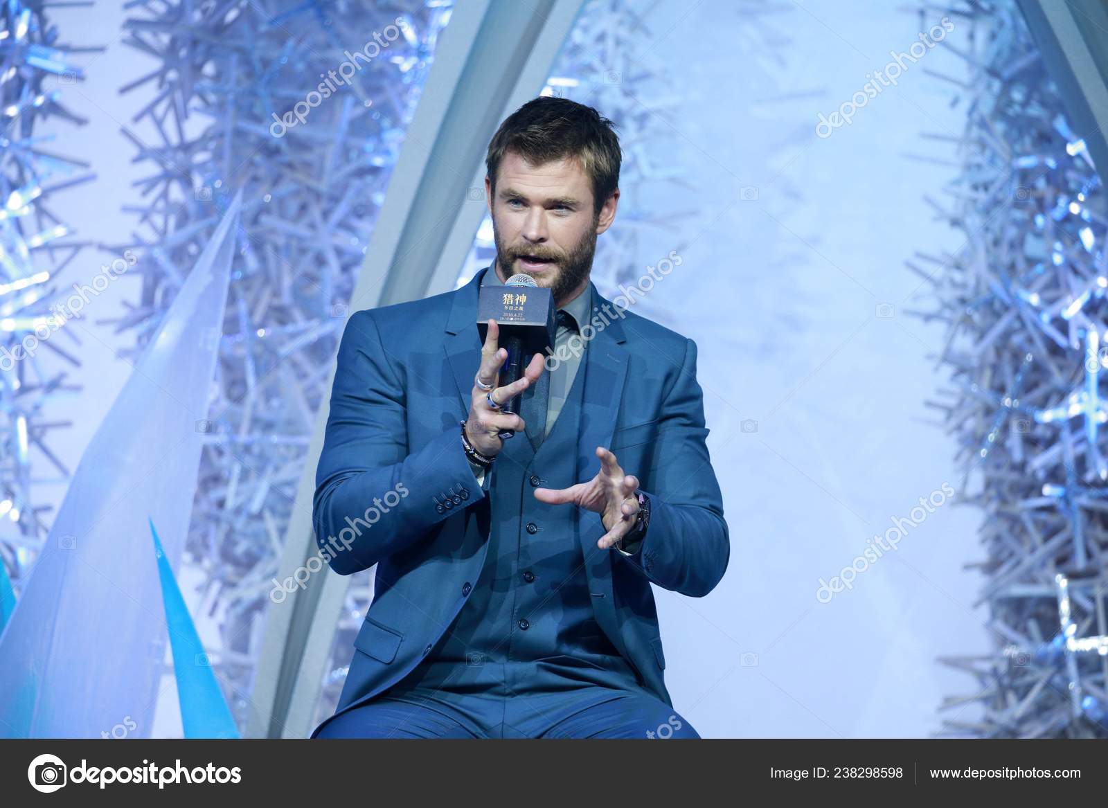 Actor Australiano Chris Hemsworth Asiste Una Conferencia Prensa Para ...