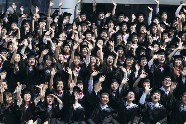 Chinese Graduates Dressed Academic Gowns Take Selfies Graduation ...
