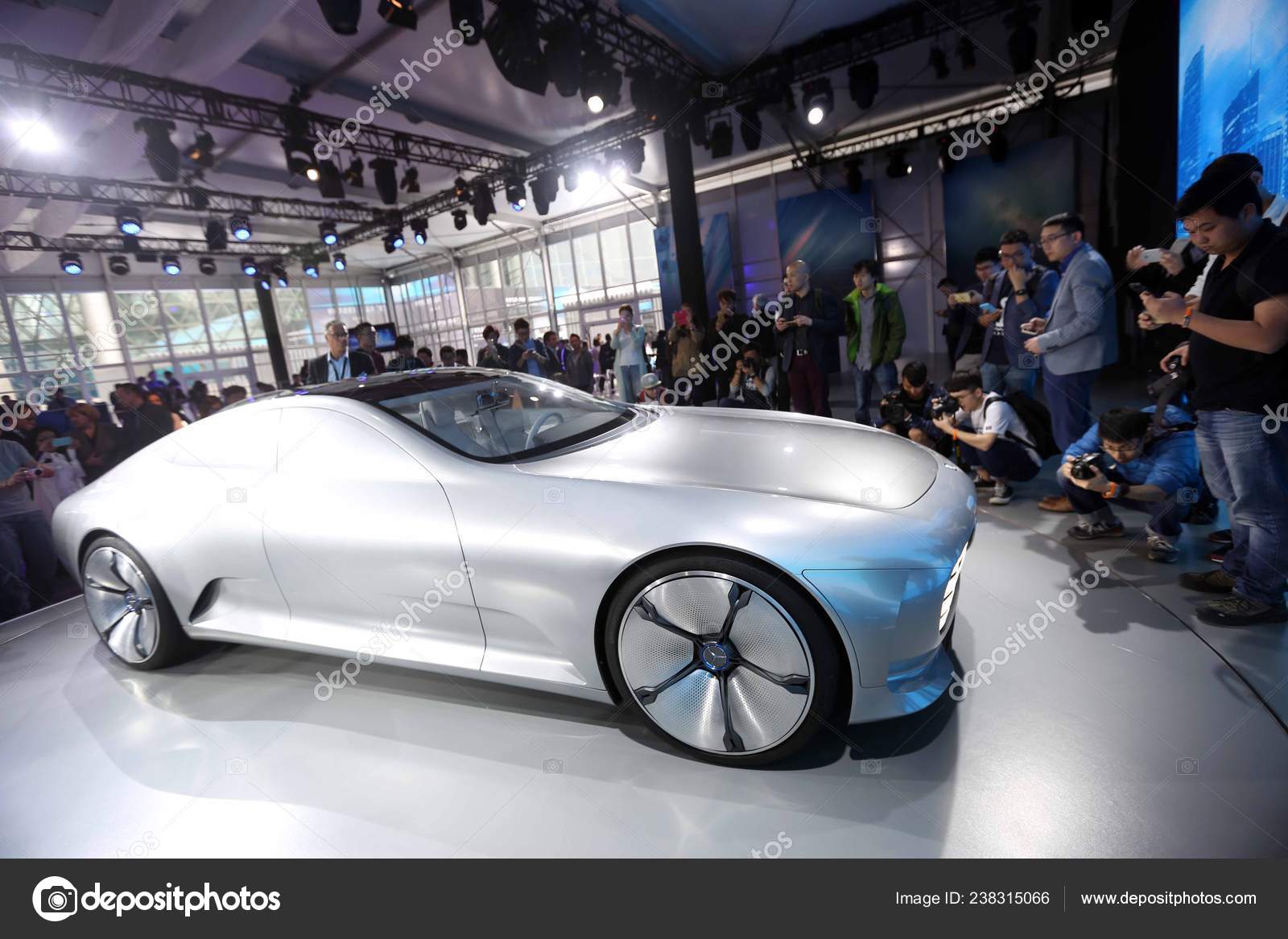 Mercedes Benz Concept Iaa Display Ahead 2016 International Consumer ...