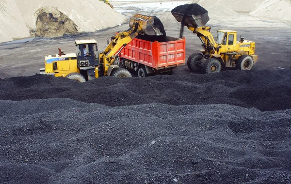 Coal loading Stock Photos, Royalty Free Coal loading Images | Depositphotos