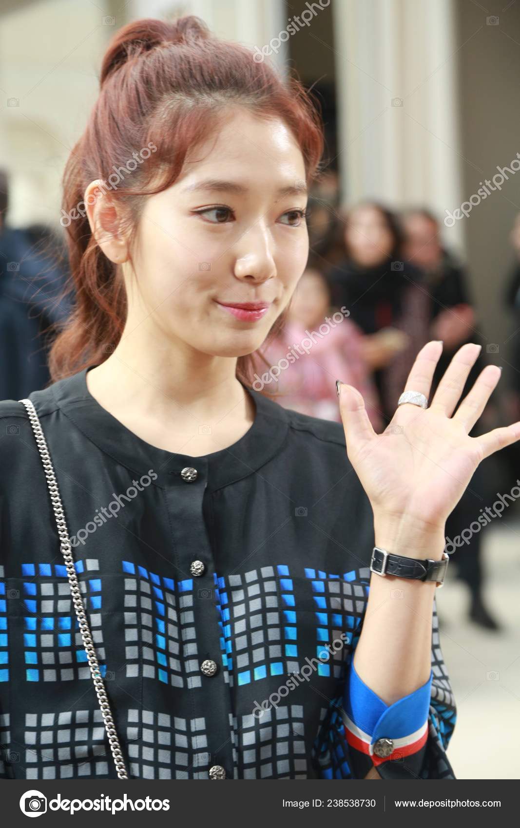 Park Shin Hye And Krystal Jung