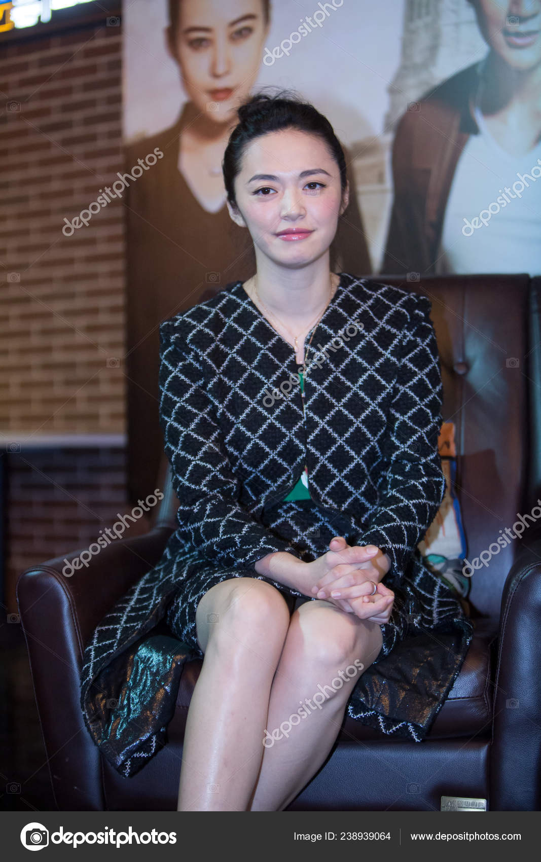 Chinese Actress Yao Chen Smiles Premiere Her Movie Miss Partners ...