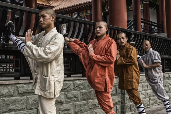 Les moines de shaolin images libres de droit, photos de Les moines de ...