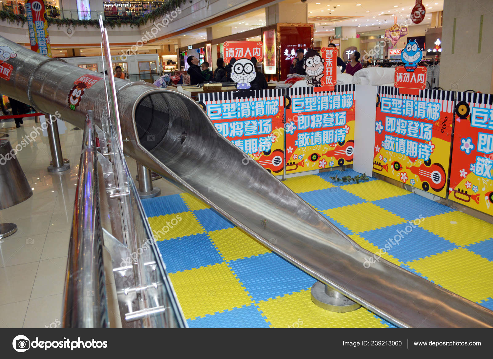 Five Story High Giant Winding Slide Pictured Bali Chuntian Paris ...