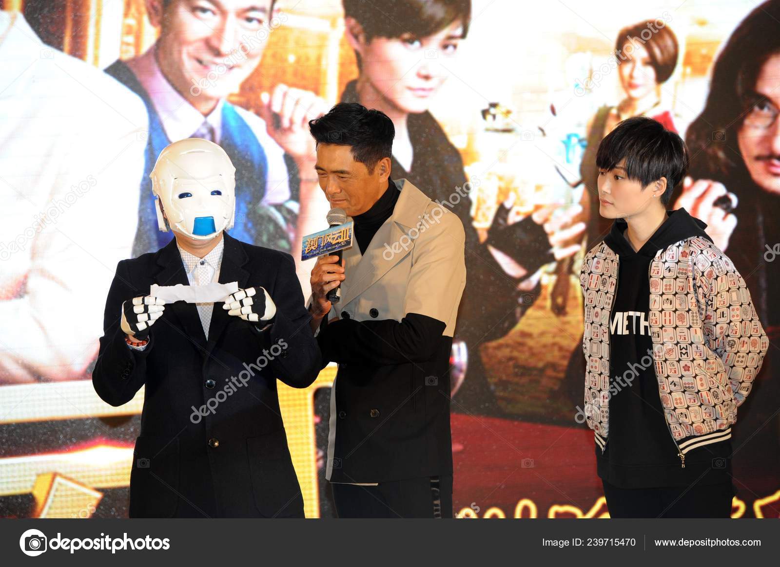 Left Chinese Dubbing Actor Chen Hao Wearing Mask Hong Kong — Stock ...