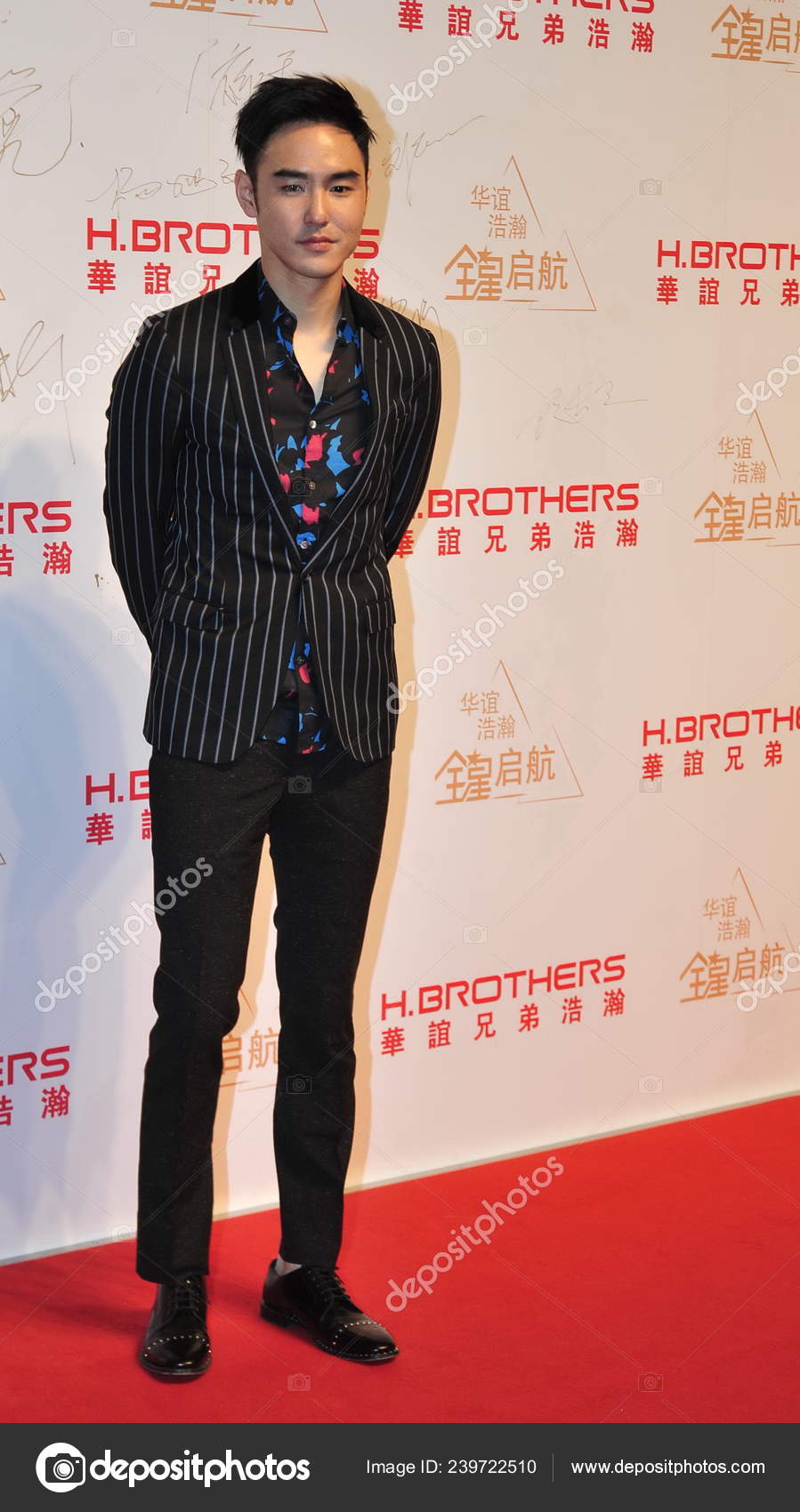 Taiwanese Actor Ethan Juan Arrives Red Carpet New Strategy Launch ...