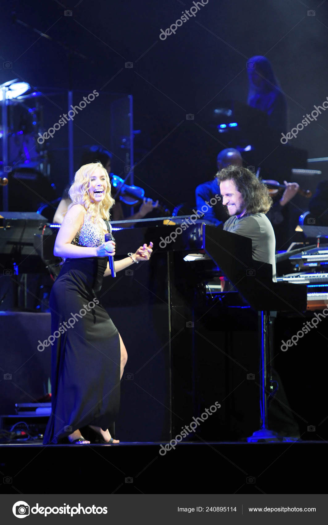 Greek Musician Yiannis Hrysomallis Also Known Yanni Right Performs ...