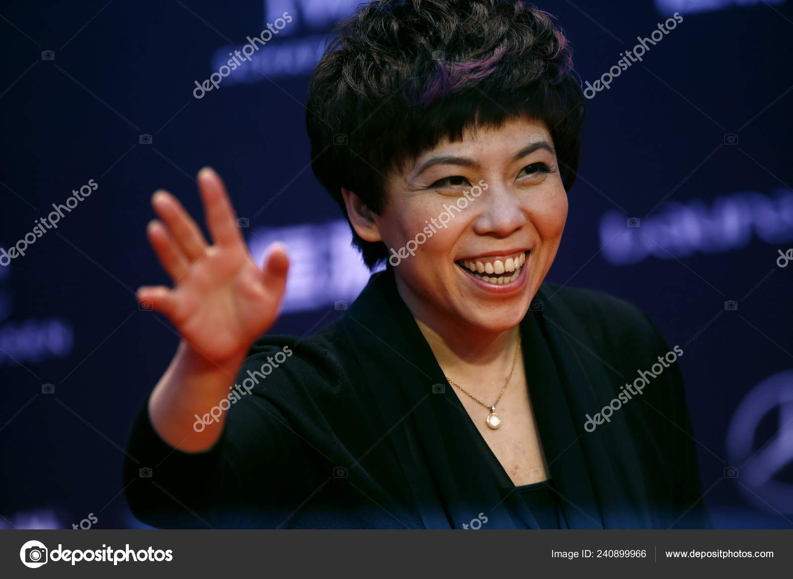 Former Chinese Table Tennis World Champion Deng Yaping Poses Red ...