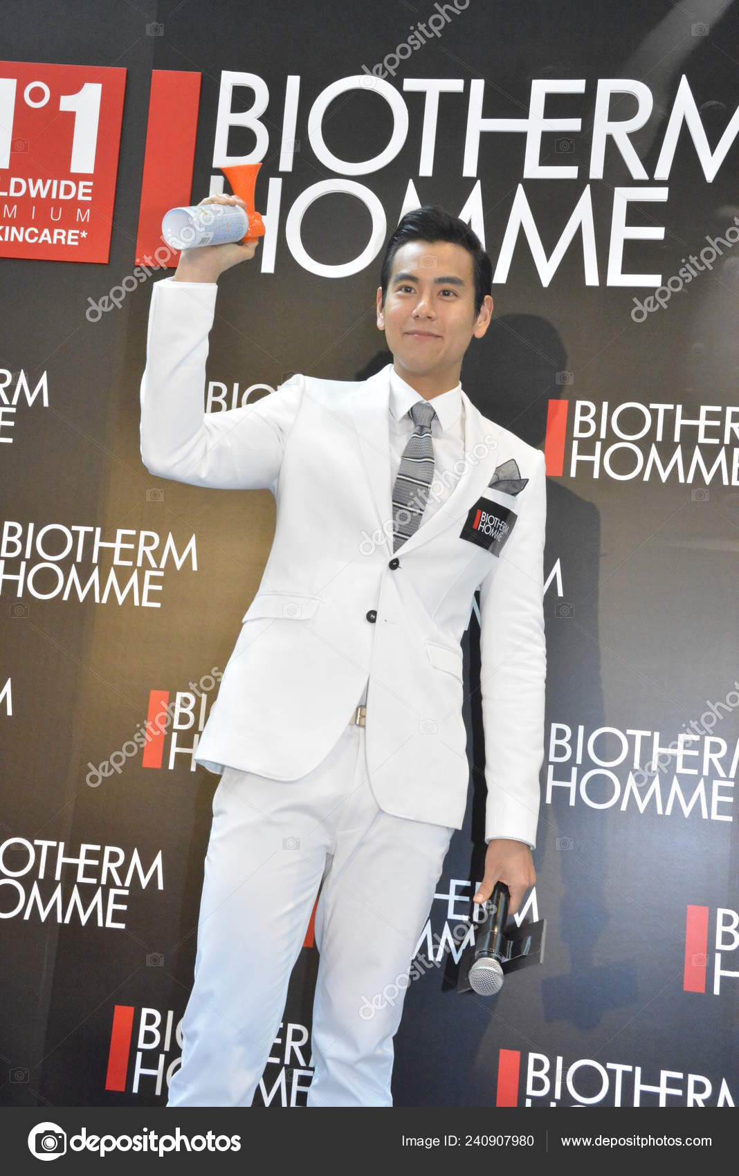 Taiwanese Actor Eddie Peng Poses Promotional Event Biotherm Homme Hong ...