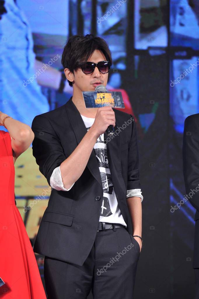 El actor taiwanés Chen Bo-lin asiste a una conferencia de prensa para ...