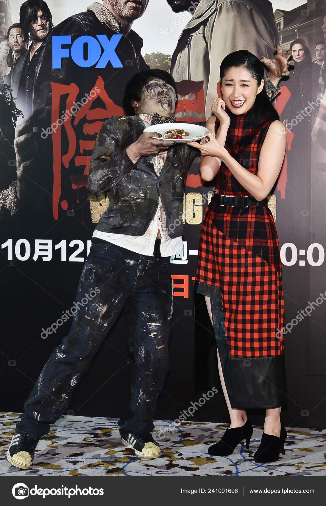 Japanese Actress Chie Tanaka Right Poses Performer Acting Zombie Press — Stock Editorial Photo ...