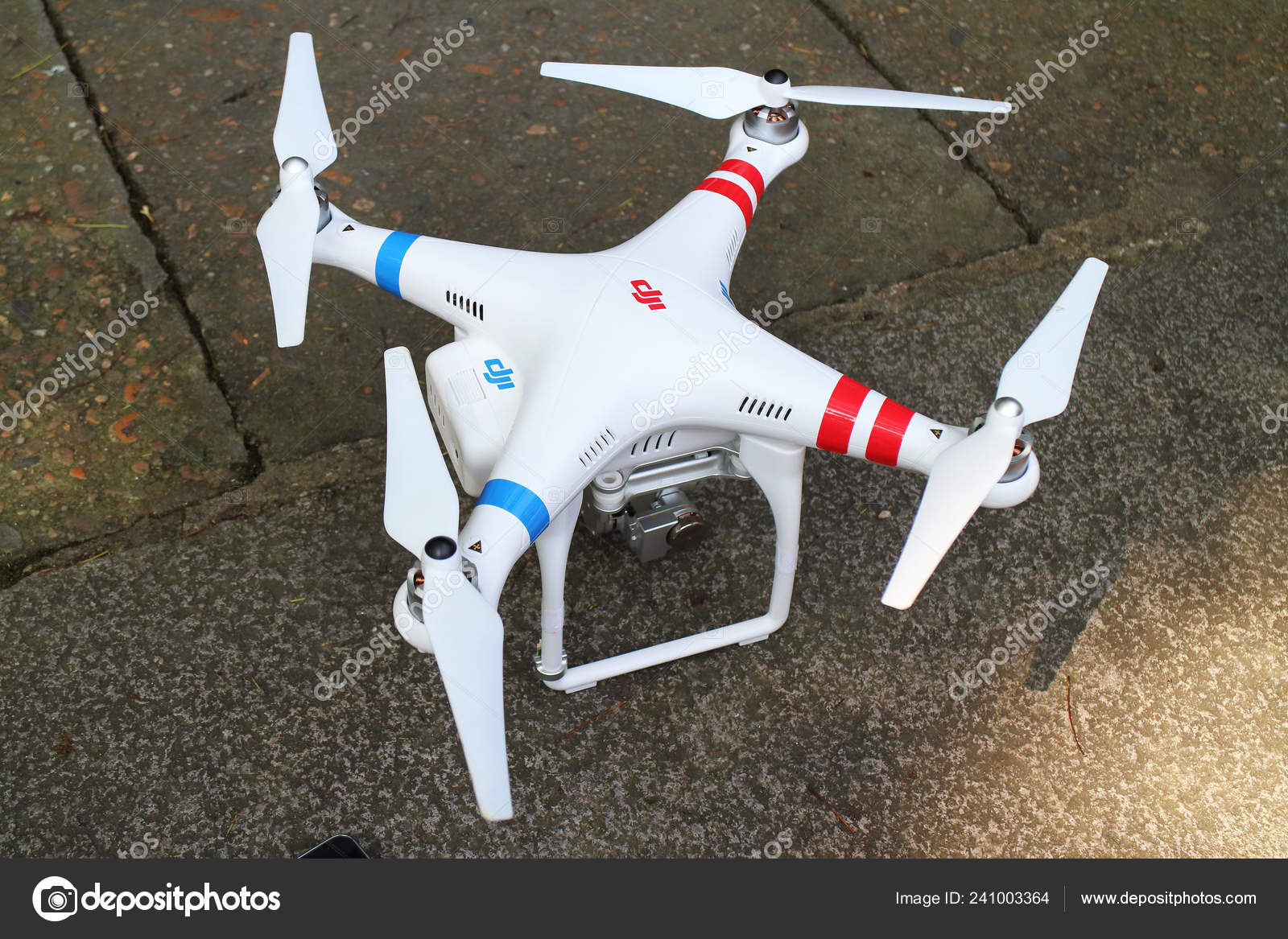 Phantom Vision Unmanned Aerial Vehicle Uav Drone Dji Dajiang ...