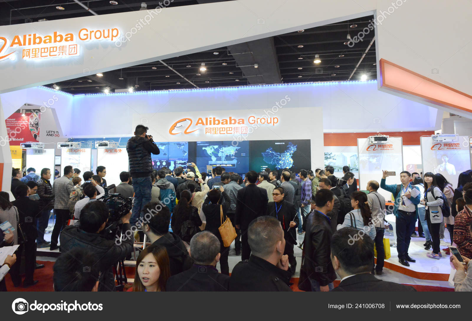 People Visit Stand Alibaba Group Fair Yiwu City East Chinas – Stock ...
