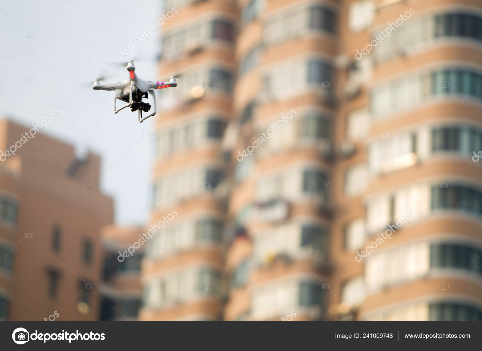 Camera Equipped Phantom Unmanned Aerial Vehicle Uav Drone Dji Dajiang ...