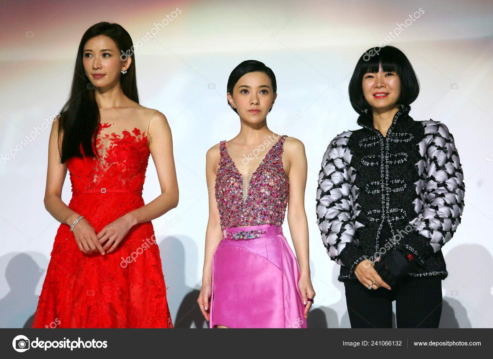 Taiwanese Singer Actress Amber Kuo Center Model Actress Lin Chi – Stock ...