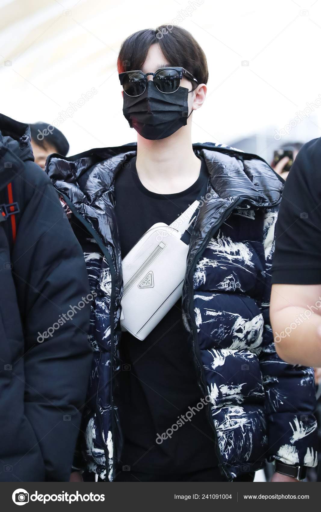 Taiwanese Singer Lai Kuan Lin Also Romanized Lai Guan Lin — Stock ...