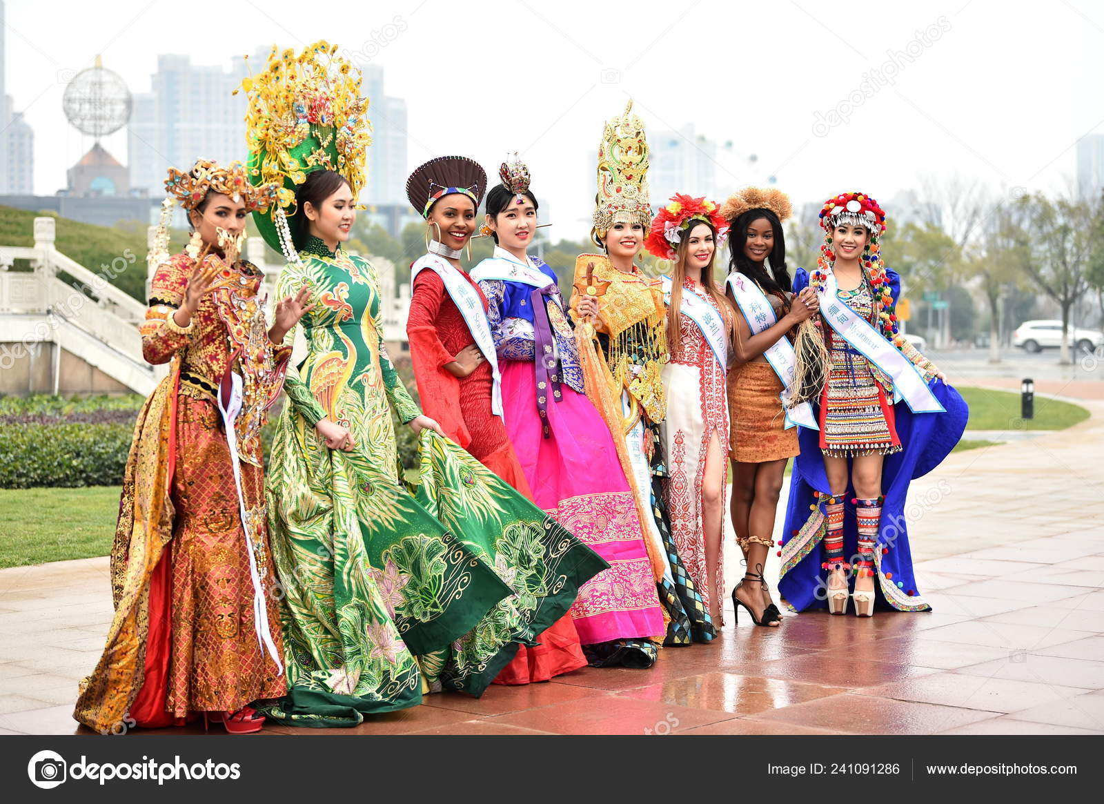 Contestants Dressed Traditional Costumes Take Part Outdoor Photo ...