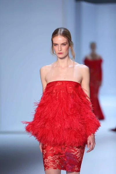 Sexy preen models Stock Photos, Royalty Free Sexy preen models Images ...