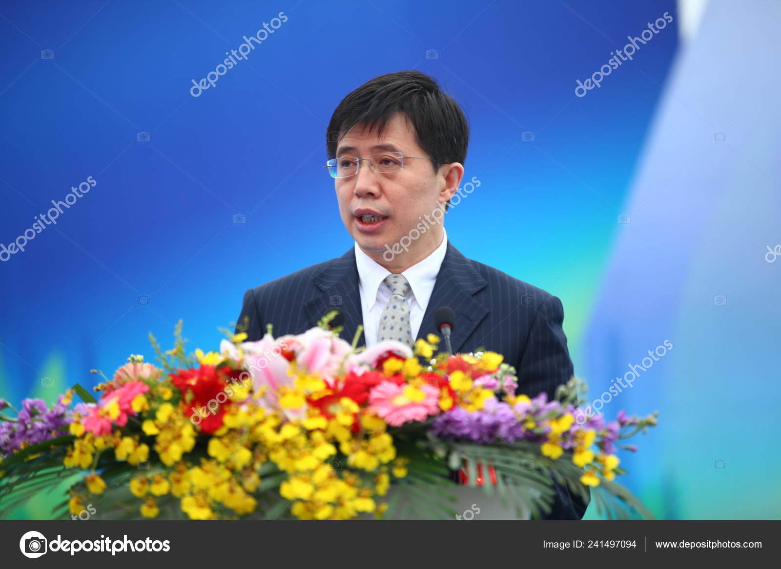 Wenlin Mayor Haikou City Speaks Opening Ceremony 2011 Tour Hainan ...