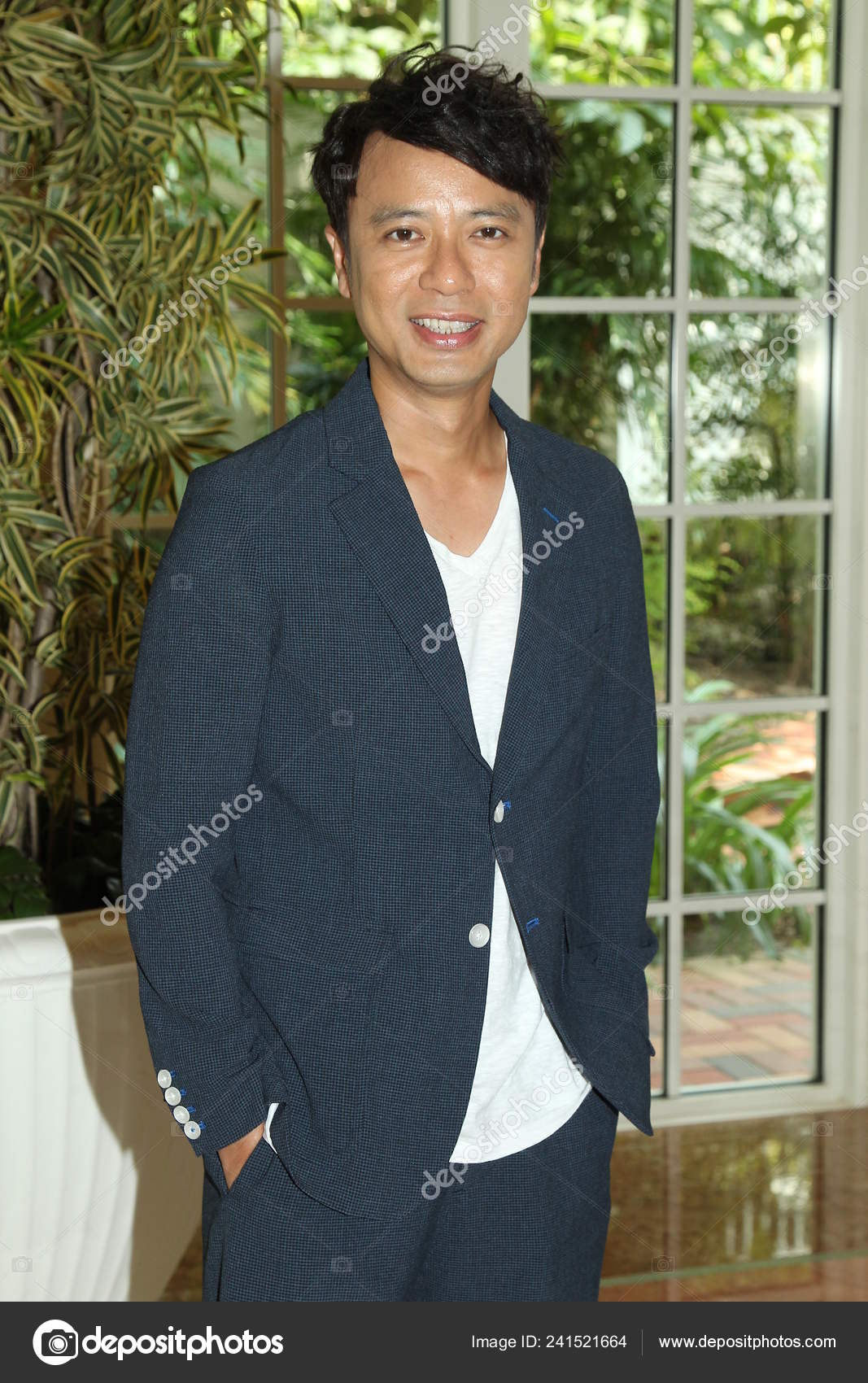 Hong Kong Singer Hacken Lee Poses Press Conference Disney 90Th – Stock ...