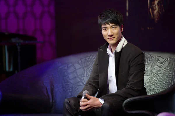 Lee hom wong Stock Photos, Royalty Free Lee hom wong Images | Depositphotos