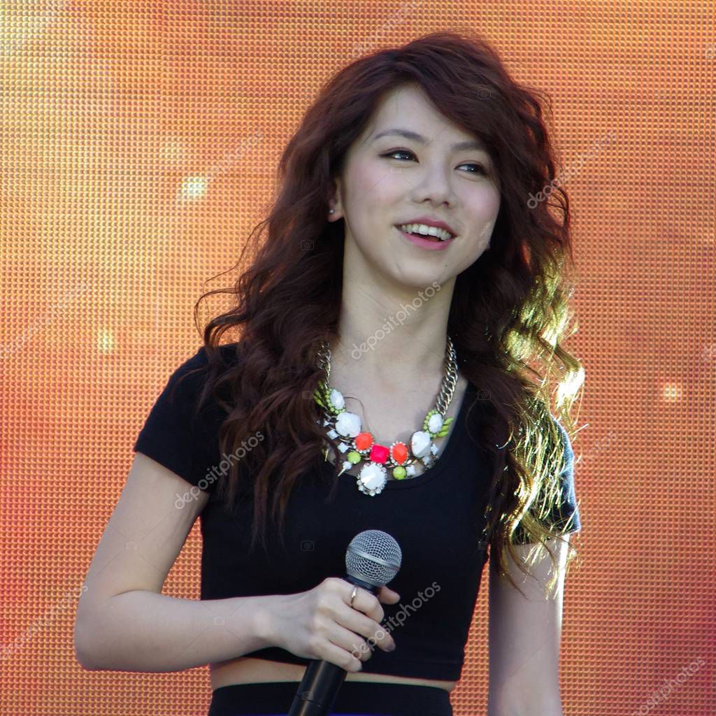 La cantante de Hong Kong Gloria Tang Tsz-kei, más conocida por su ...