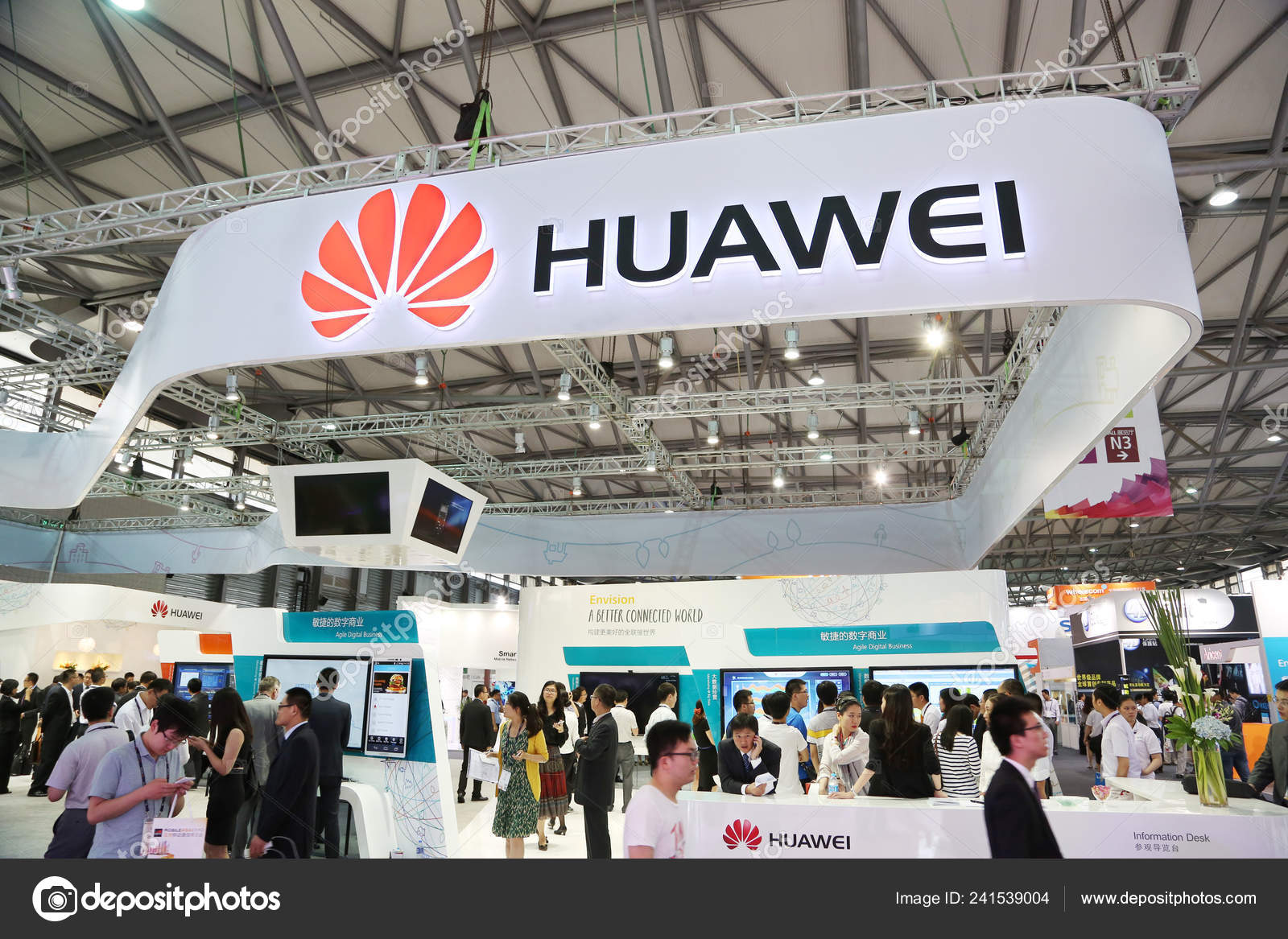 People Visit Stand Huawei 3Rd Mobile Asia Expo Mae Shanghai — Stock ...
