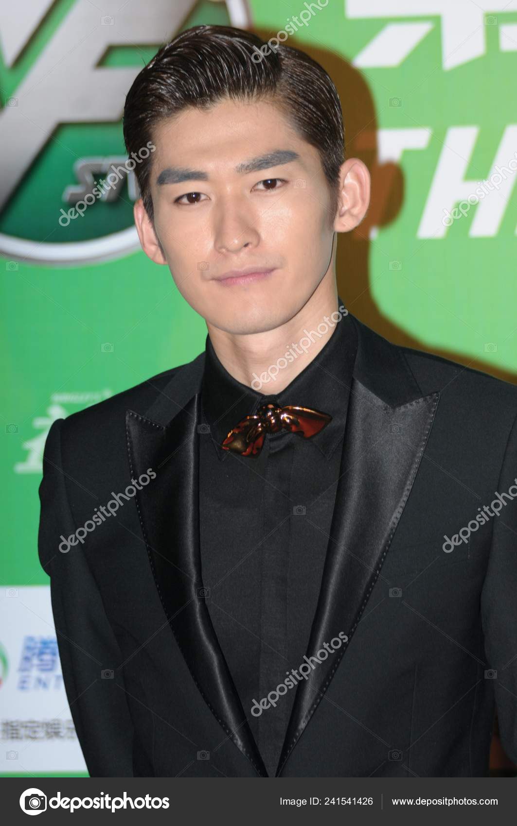 Chinese Actor Singer Zhang Han Poses Closing Ceremony 19Th Shanghai ...