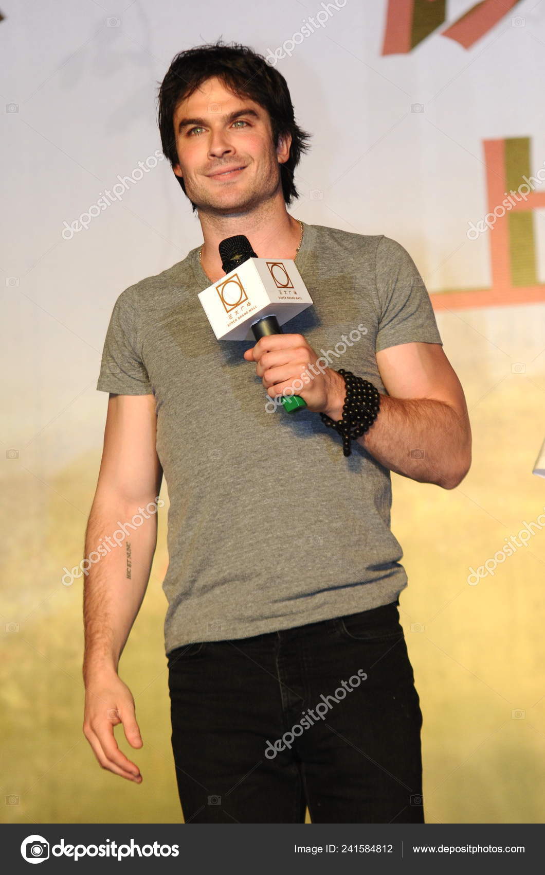 Actor Ian Somerhalder Vampire Diaries Smiles Press Conference Shanghai ...
