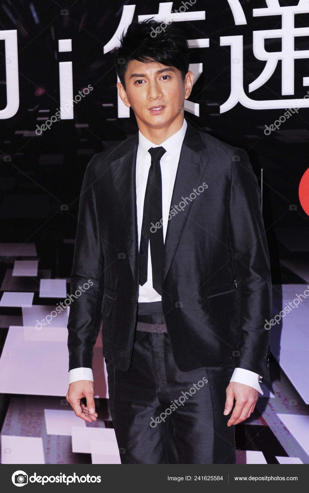 Taiwanese Actor Singer Nicholas Poses Arrives 2012 Sina Weibo Gala ...