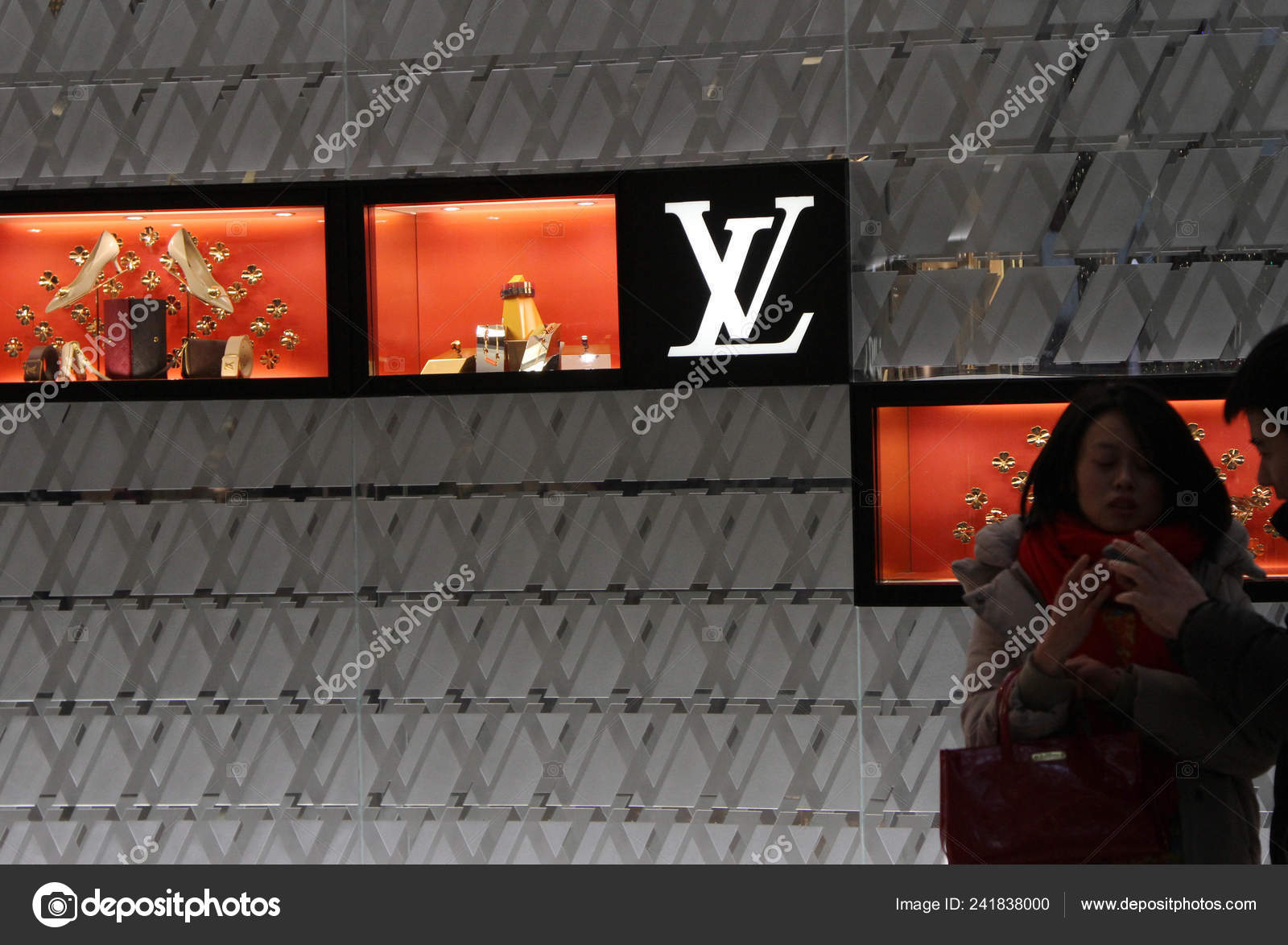 Chinese Customers Talk Front Lvmh Store Shanghai China January 2013 ...