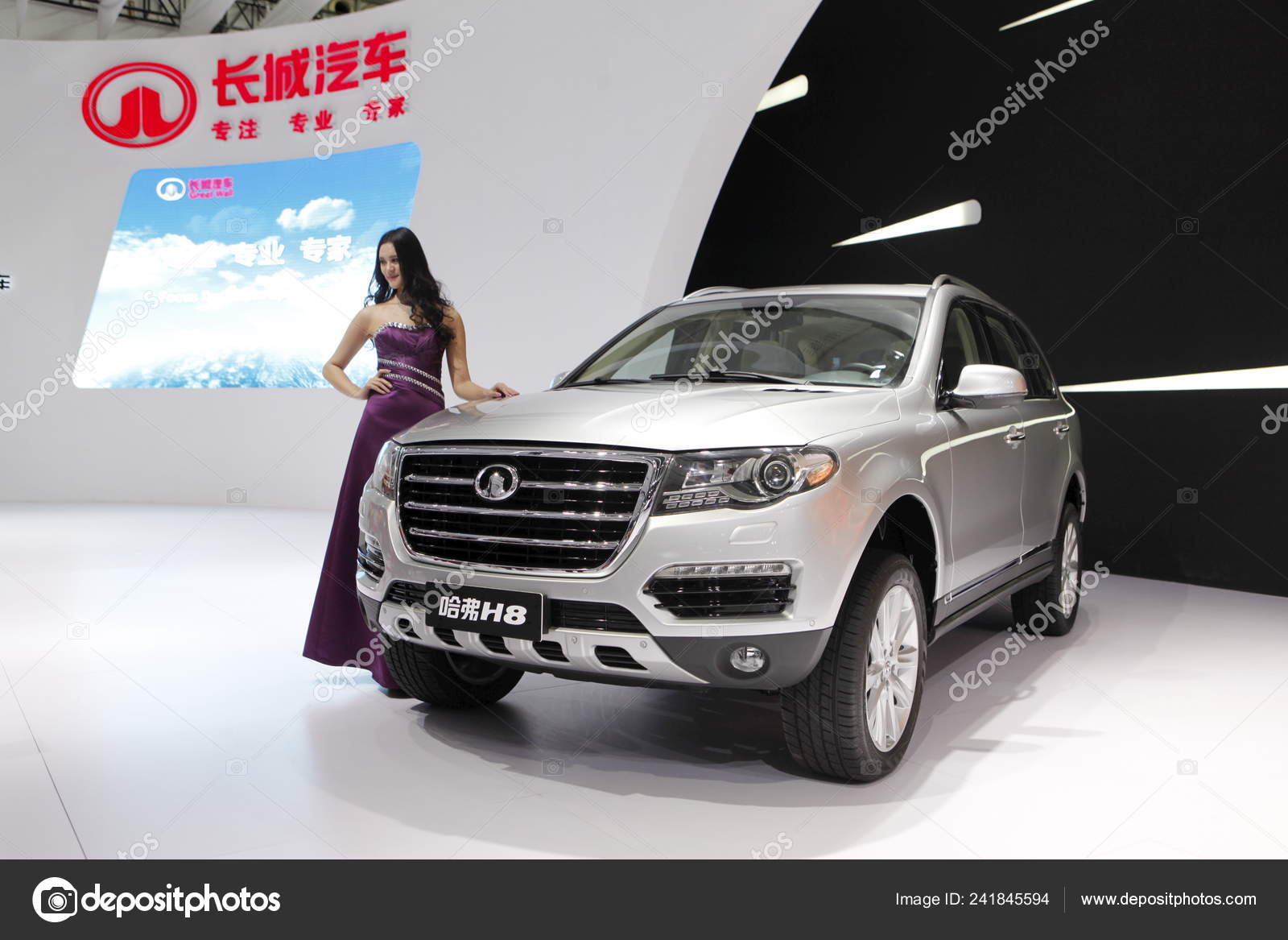 Model Poses Haval Suv Great Wall Motors 10Th China Guangzhou — Stock ...