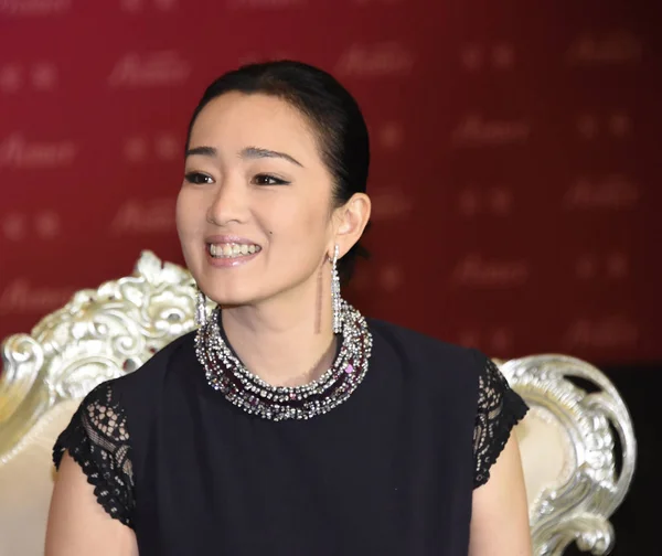 Gong li Stock Photos, Royalty Free Gong li Images | Depositphotos