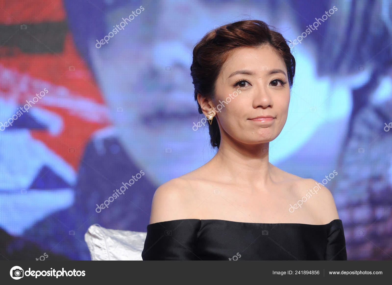 Taiwanese Actress Alyssa Chia Poses Press Conference Her New Movie ...