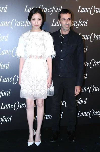 Chinese Actress Right Poses American Born Chinese Singer Jeffrey Kung ...