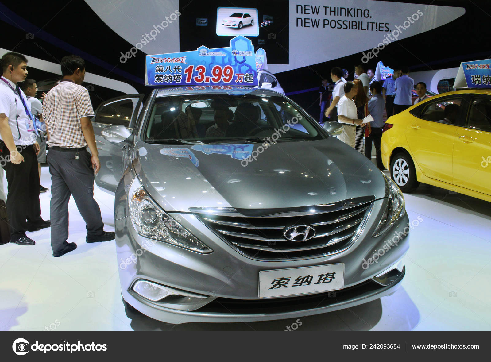 Visitors Try Out Look Hyundai Cars Auto Show Haikou City — Stock ...