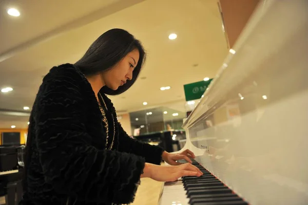 China piano Stock Photos, Royalty Free China piano Images | Depositphotos