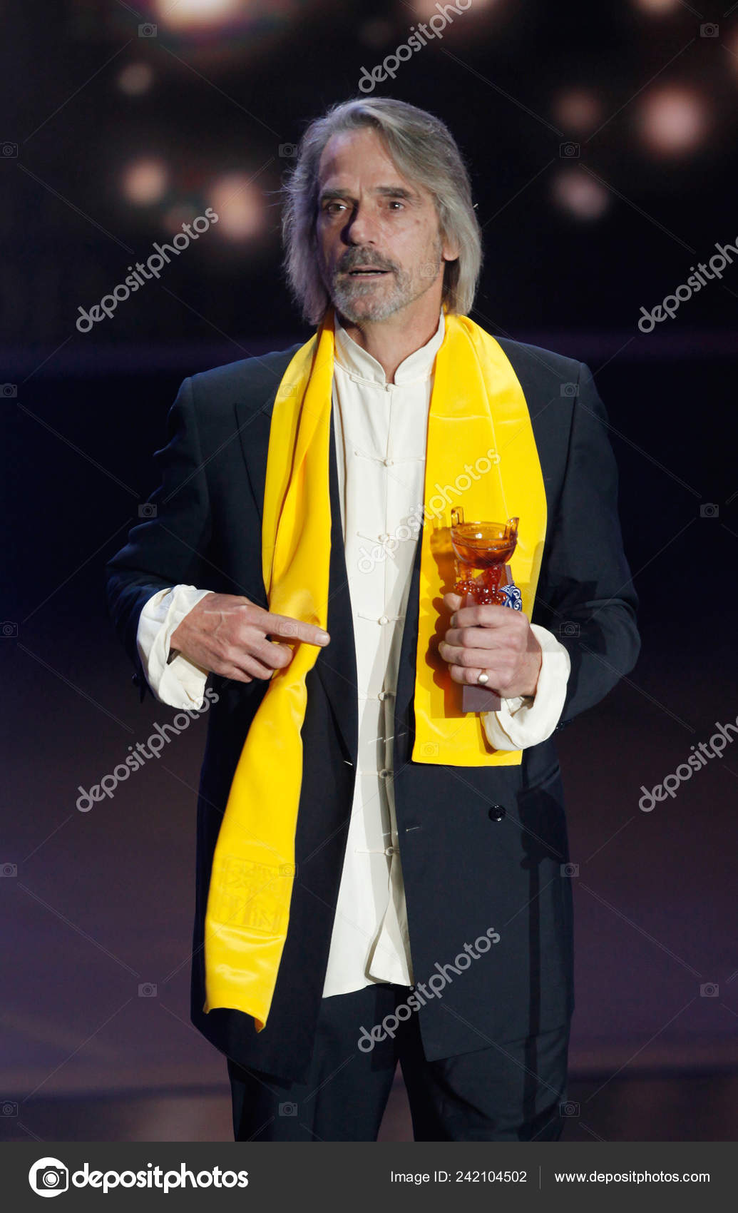 English Actor Jeremy Irons Points His Trophy Wins Lifetime Achievement ...