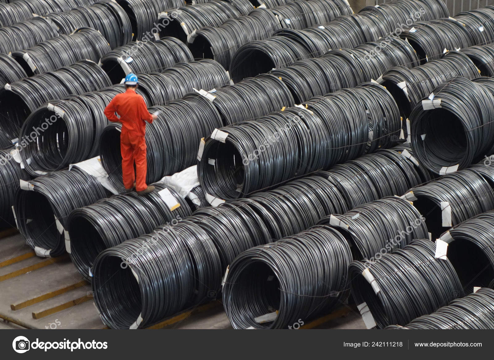 Chinese Worker Examines Coiled Steel Rods Plant Dalian Northeast Chinas ...
