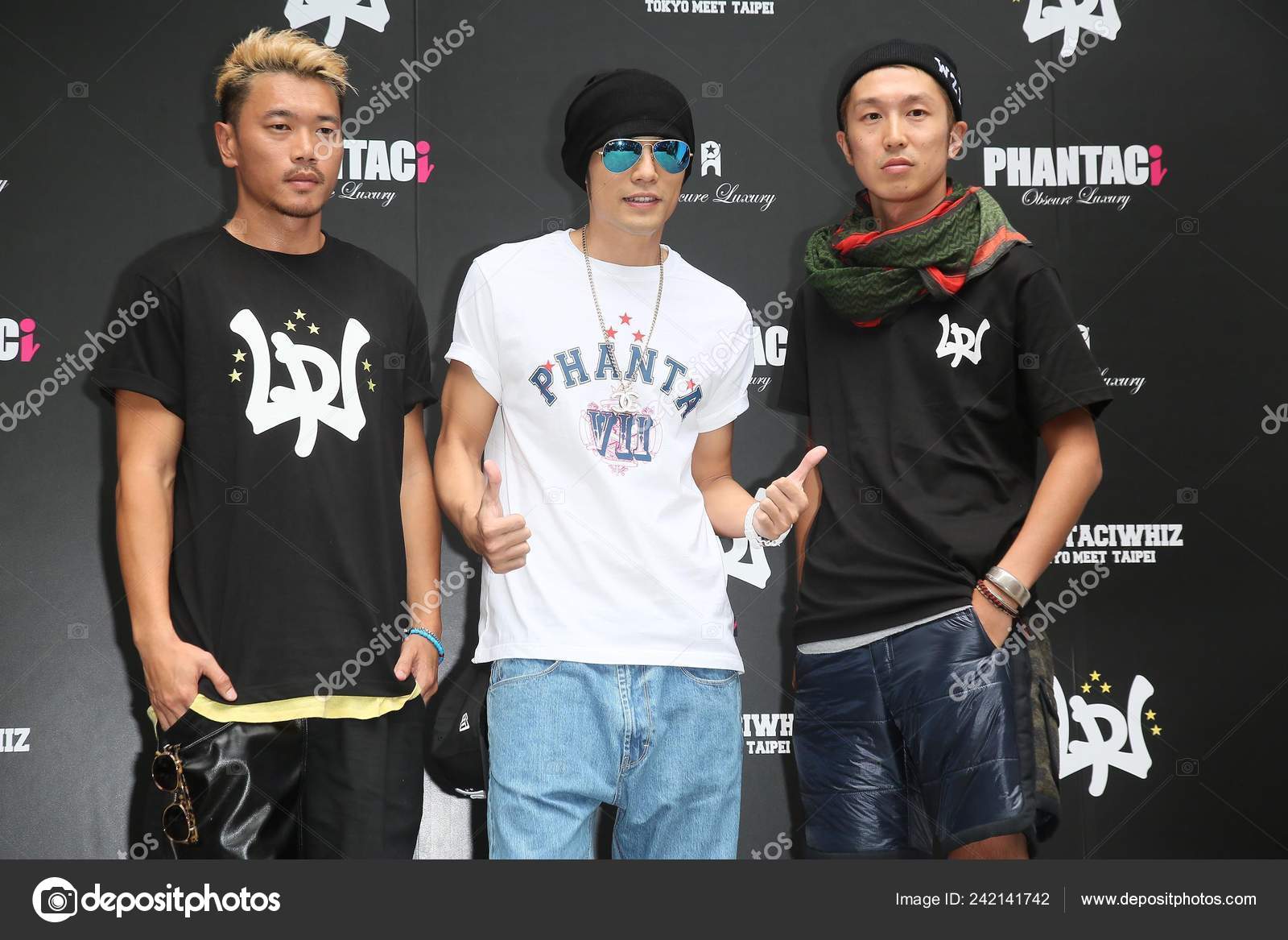 Taiwanese Singer Jay Chou Center Poses Promotional Event Phantaci ... Taiwanese Singer Jay Chou Center Poses Promotional Event Phantaci ...
