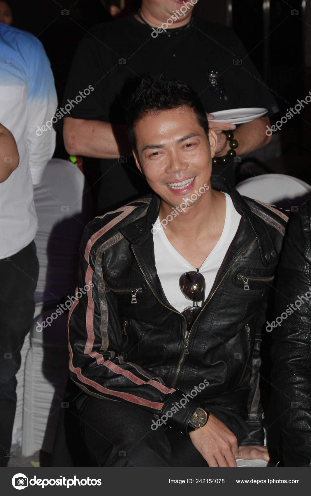 Hong Kong Actor Singer Michael Tse Smiles Press Conference Concert ...