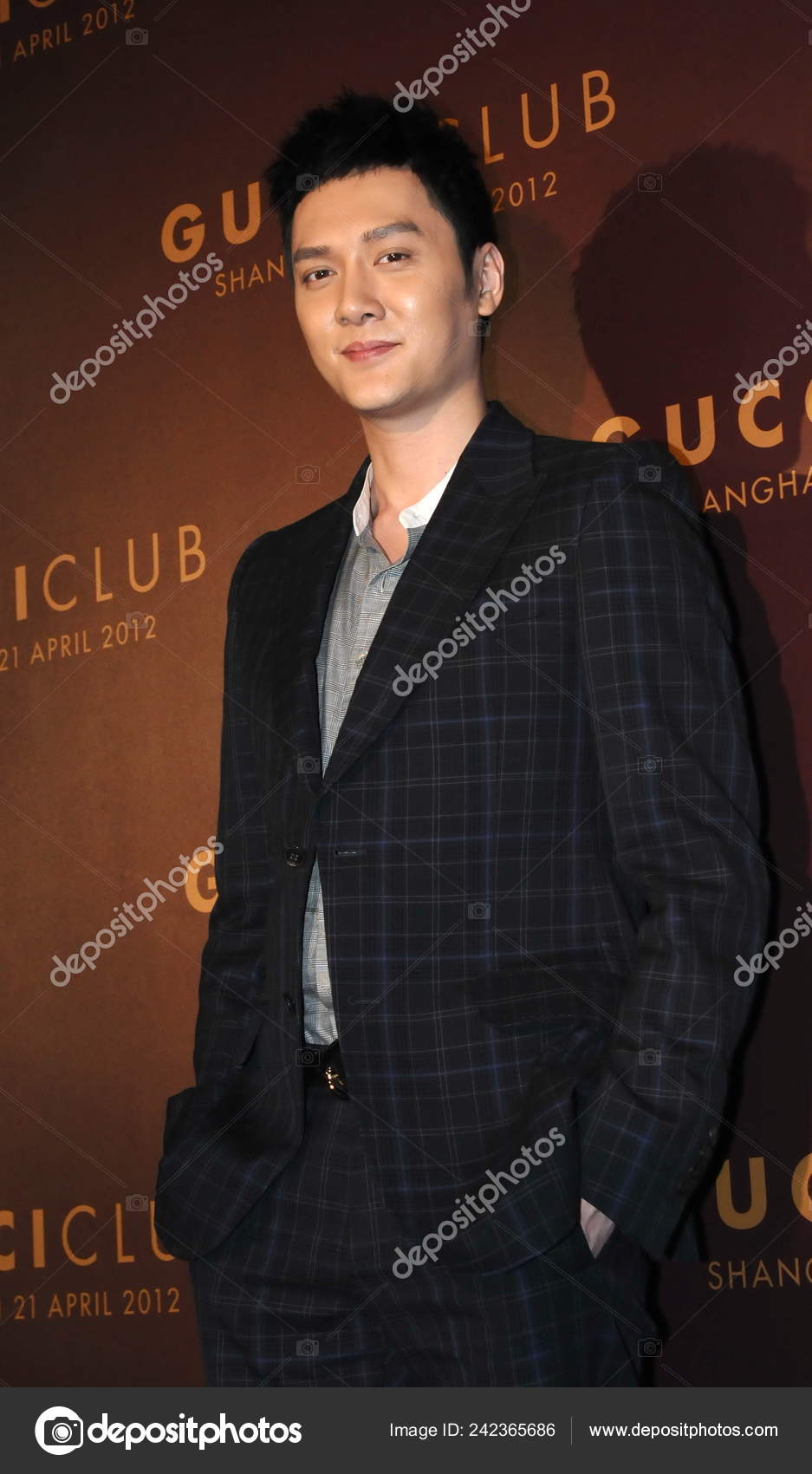 Chinese Actor William Feng Poses Gucci Autumn Winter Fashion Show — Stock Editorial Photo ...