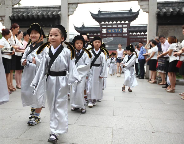 Chinese Students Dressed Traditional Costumes Read Chinese Classics ...