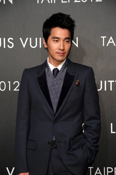 Taiwanese Actor Mark Chao Poses Arrives Opening Ceremony Miss Dior ...