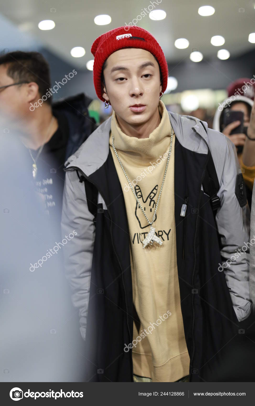 Chinese Actor Dylan Wang Hedi Center New Lineup Chinese Boy — Stock ...