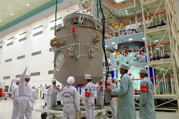 ISS Crew After Fit Check – Stock Editorial Photo © vicspacewalker #70614913