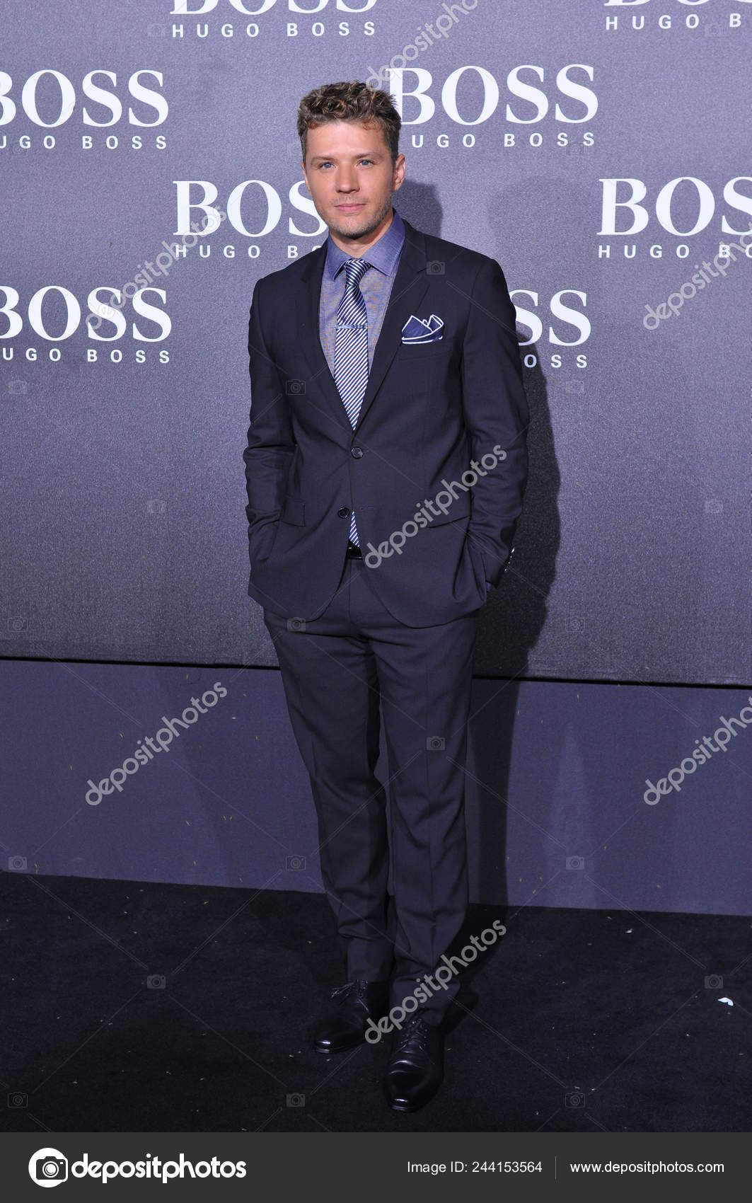 American Actor Ryan Phillippe Poses Hugo Boss Fashion Show Beijing ...